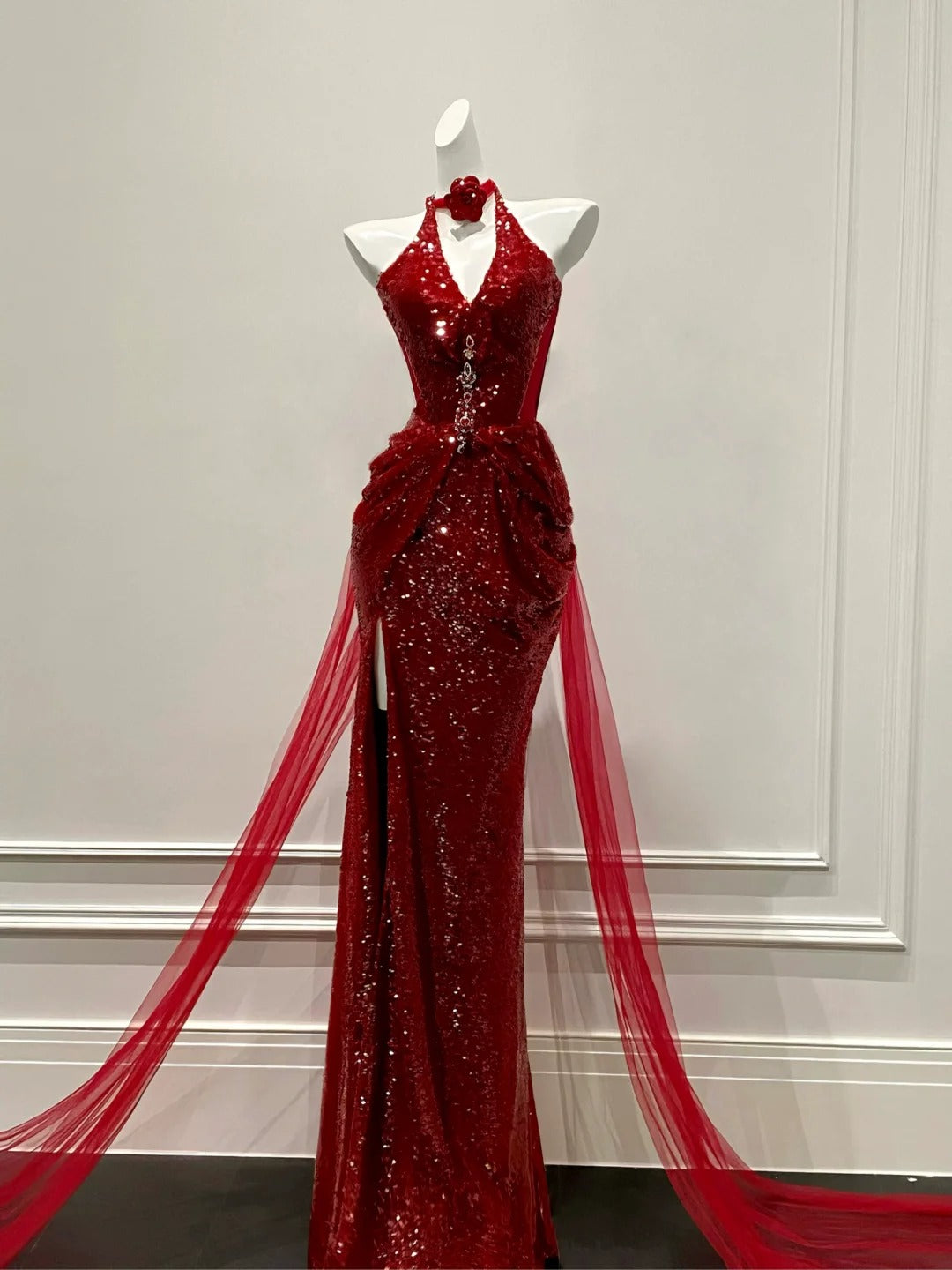 Oil painting retro red fishtail fine glitter tulle galaxy flowing ball ...